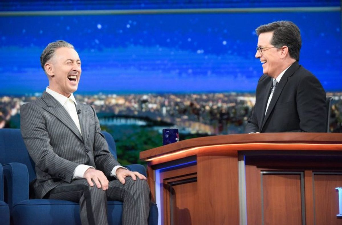 'Instinct' Star Alan Cumming Sings for Colbert on The Late Show - globaltv