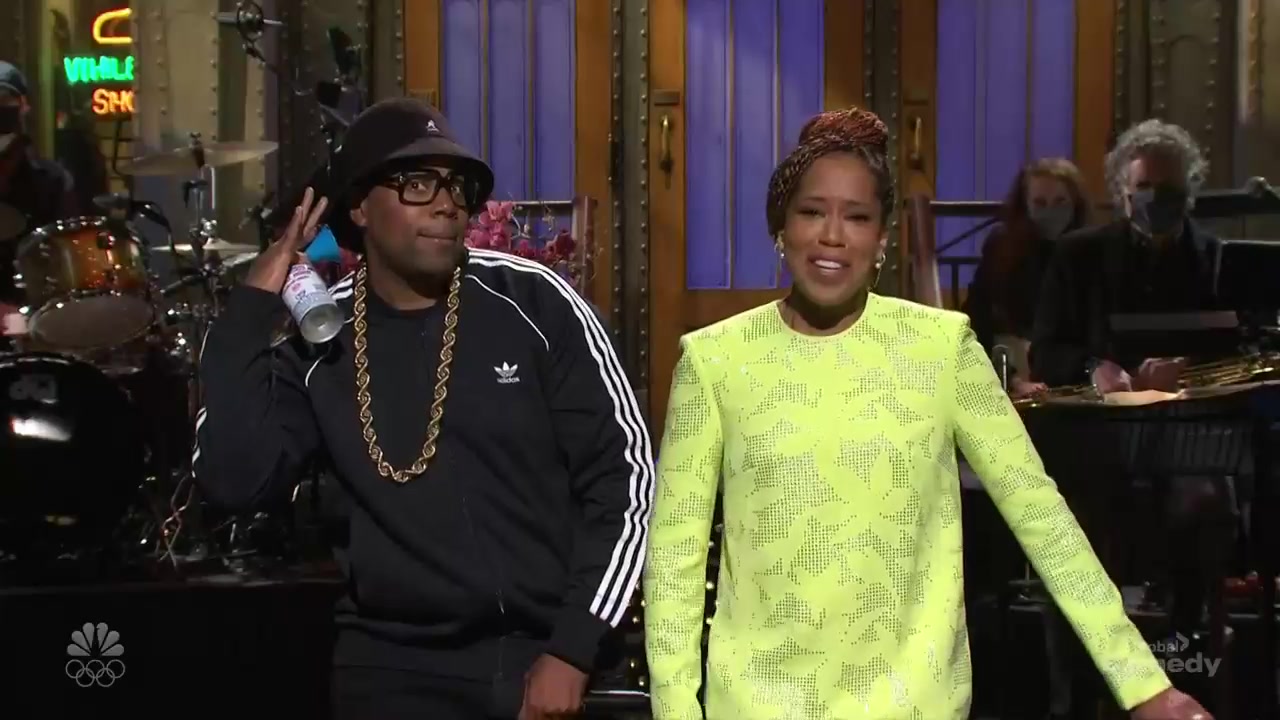 Regina King Hypes Up Saturday Night Live - globaltv